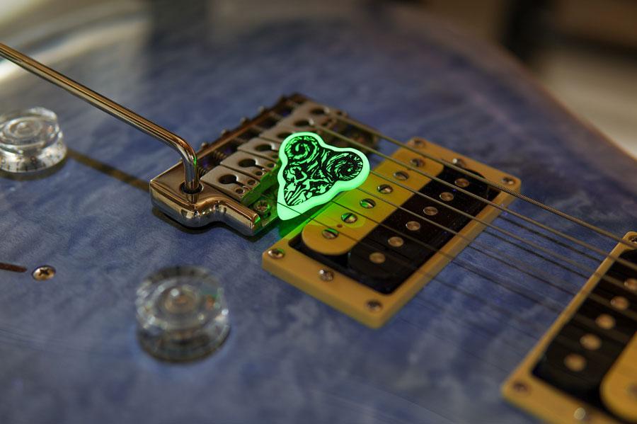 Glowing Pick of Destiny - Iron Age Guitar Accessories